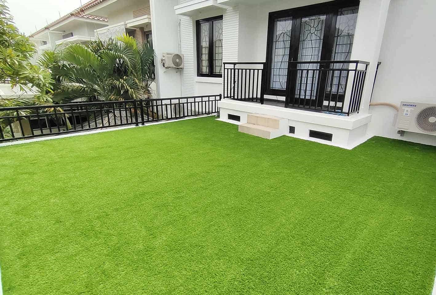 Rumput Sintetis: Pilihan Praktis untuk Taman Rumah